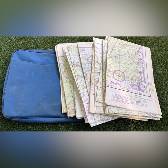 Source Unknown | Other | Vintage 969197s Pilots Case With Maps | Poshmark